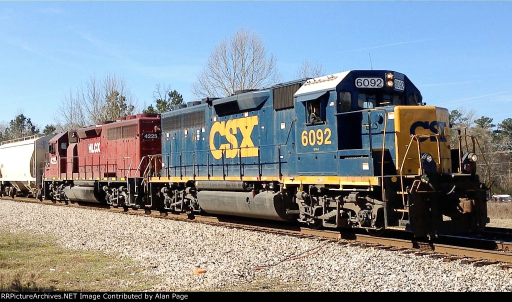 CSX GP40-2 6092 and HLCX GP40 4225 with local